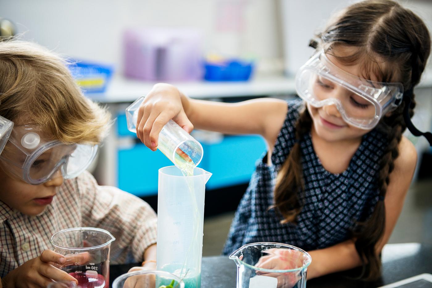 Elementary Kids In Science Class Royalty Free Photo 99961 elementary-kids-in-science-class-royalty-free-photo-99961